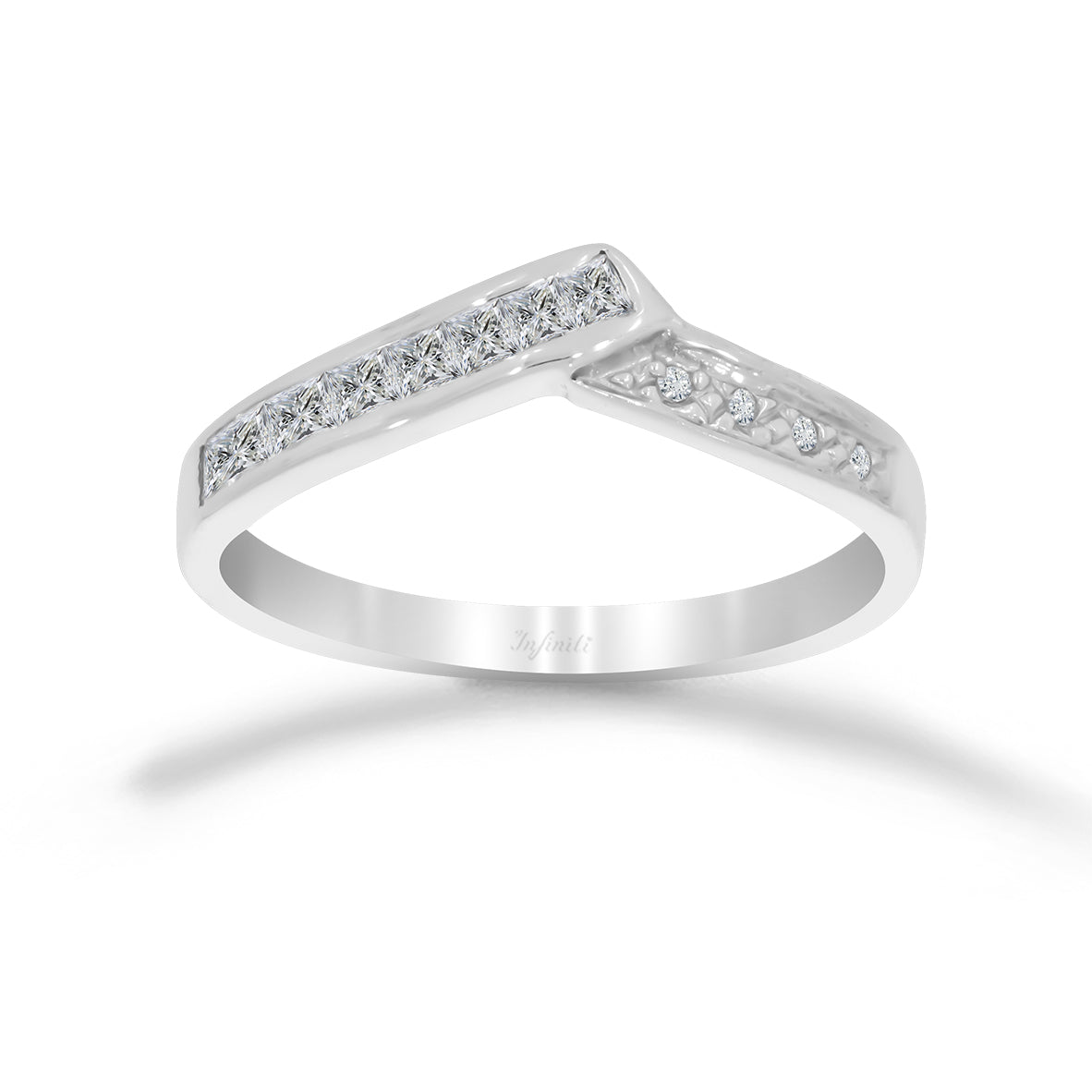 Churumbela en Pico, Oro Blanco en 14k, con Zirconias – Infiniti Joyas